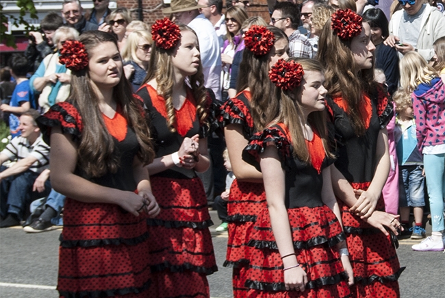 2014 (May Queen Jasmine Dines, Crown Bearer Edward Stone) – Knutsford ...